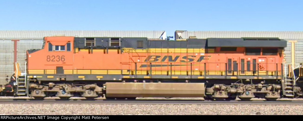 BNSF 8236